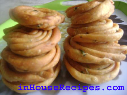 Spiral Methi Mathri Recipe - Snack [Video] - inHouseRecipes