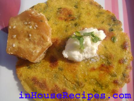 Makki Ki Roti Recipe - Tried And Tested [Video] - inHouseRecipes